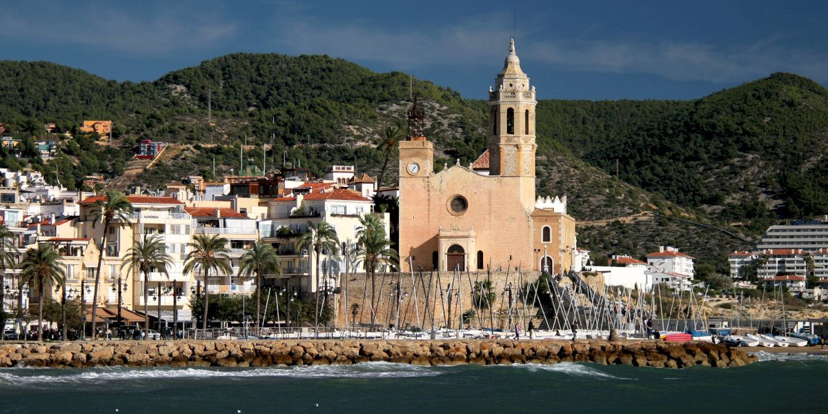 What to do and where to park for the Sitges Carnival between the 16th ...