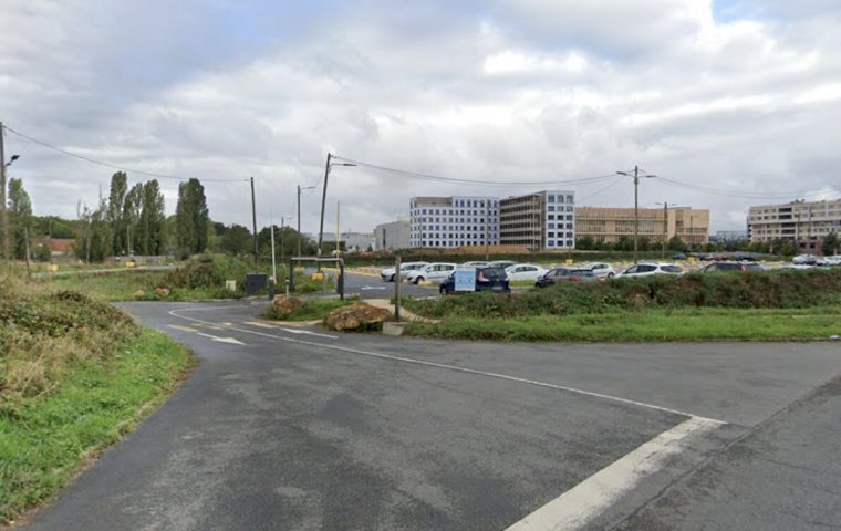 Book a parking spot in Zenpark Paris Saclay - École Polytechnique car park