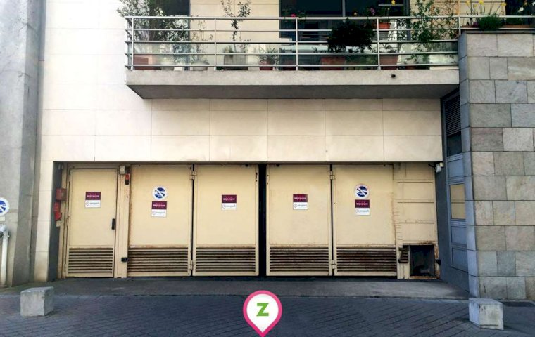 Book a parking spot in Zenpark Porte de Saint-Cloud - Mercure car park