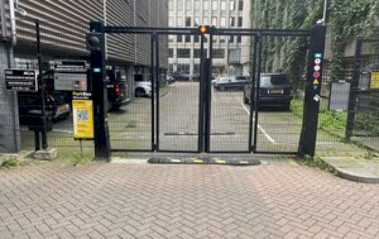 Book a parking spot in ParkBee Witte de With car park