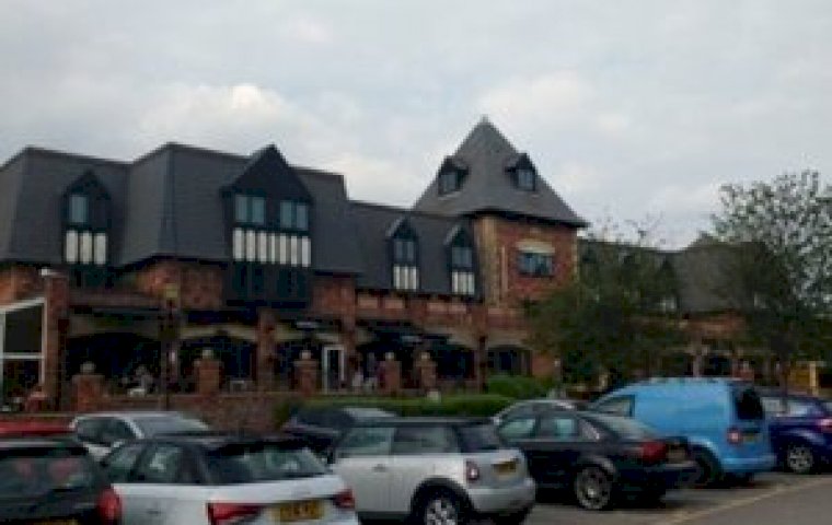 Book a parking spot in ParkBee Village Hotel Cheadle Manchester car park