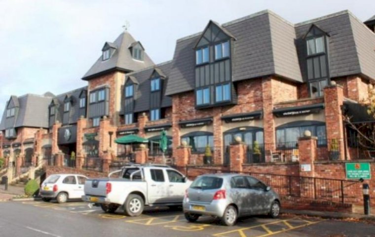 Book a parking spot in ParkBee Village Hotel Warrington car park